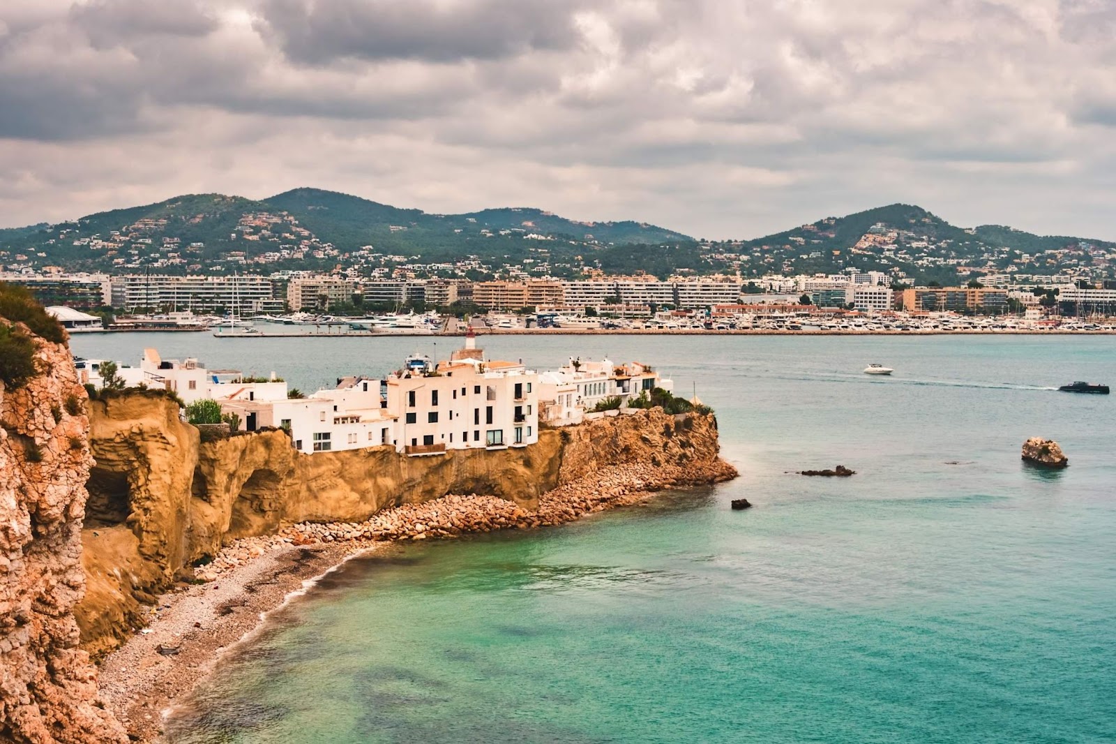 How to Claim VAT Refund for a Spanish Business | Commenda